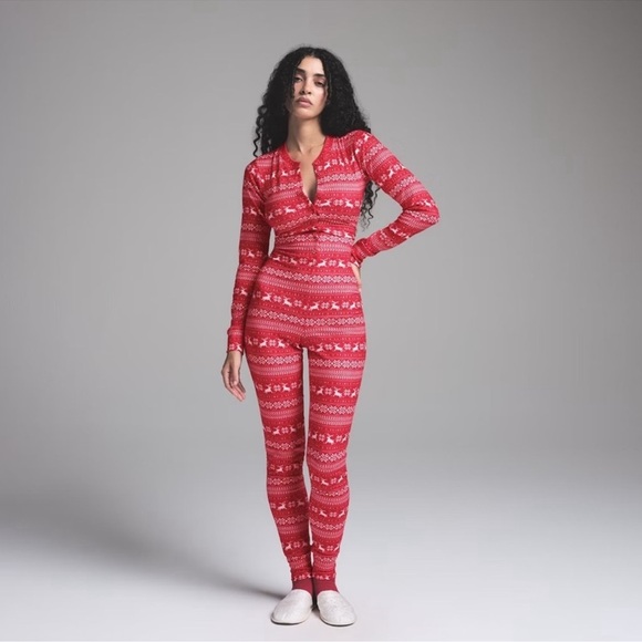 SKIMS | Intimates & Sleepwear | Skims Logo Plush Pointelle Henley ...